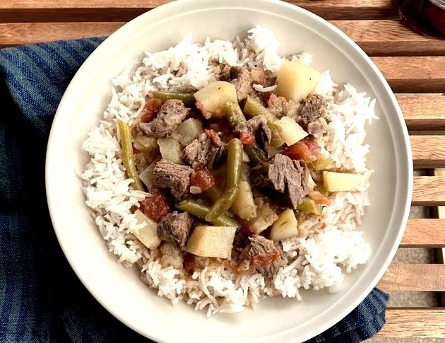 Indian – Goan Beef Curry – Man Woman Eat Cook Drink