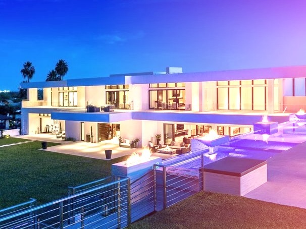 Contemporary Pool – Infinity | Decadance Book