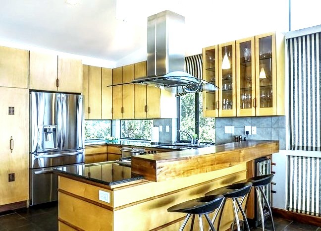 Enclosed – Kitchen – Wviia Adores