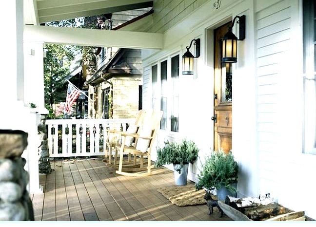 Detroit Front Yard – Byle By Logdzie