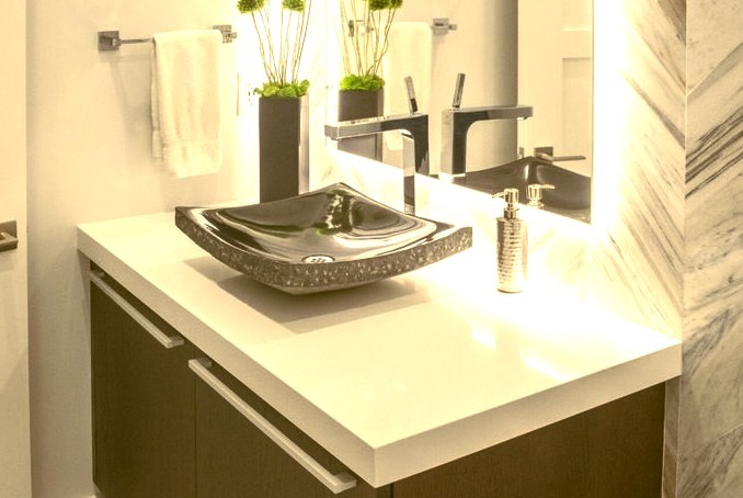 Bathroom in Miami | Max Excursion